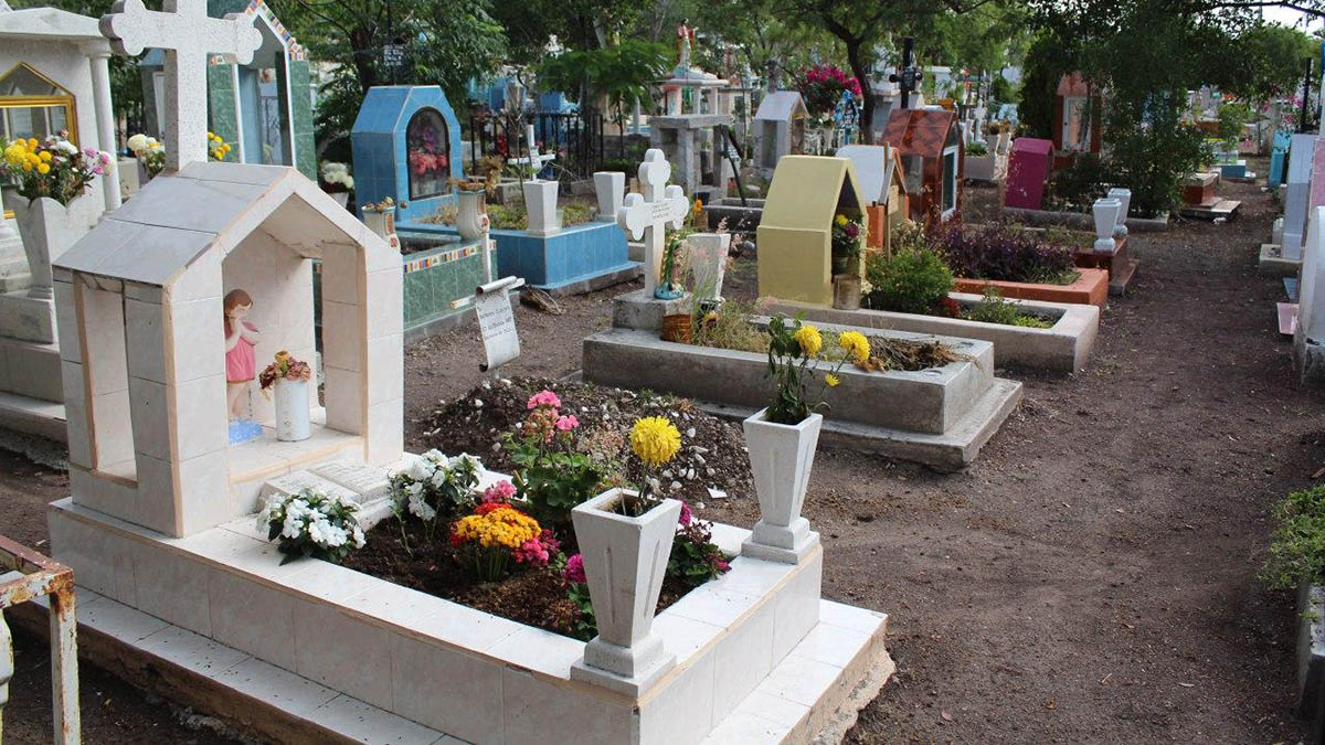 Panteones en Querétaro seguirán cerrados y no podrán ser visitados este ...