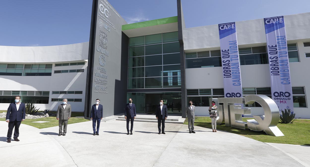 Entrega Gobernador el nuevo edificio de la UTEQ | Anton Noticias
